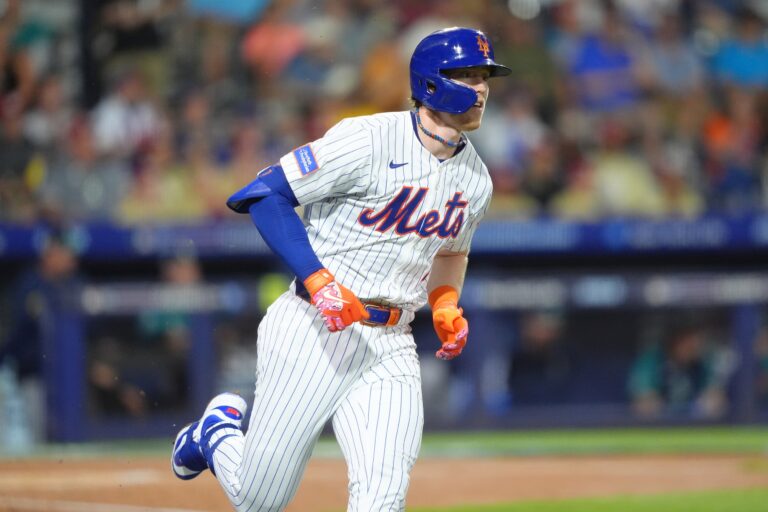 Brett Baty Exits Game With Right Side Soreness - Metsmerized Online